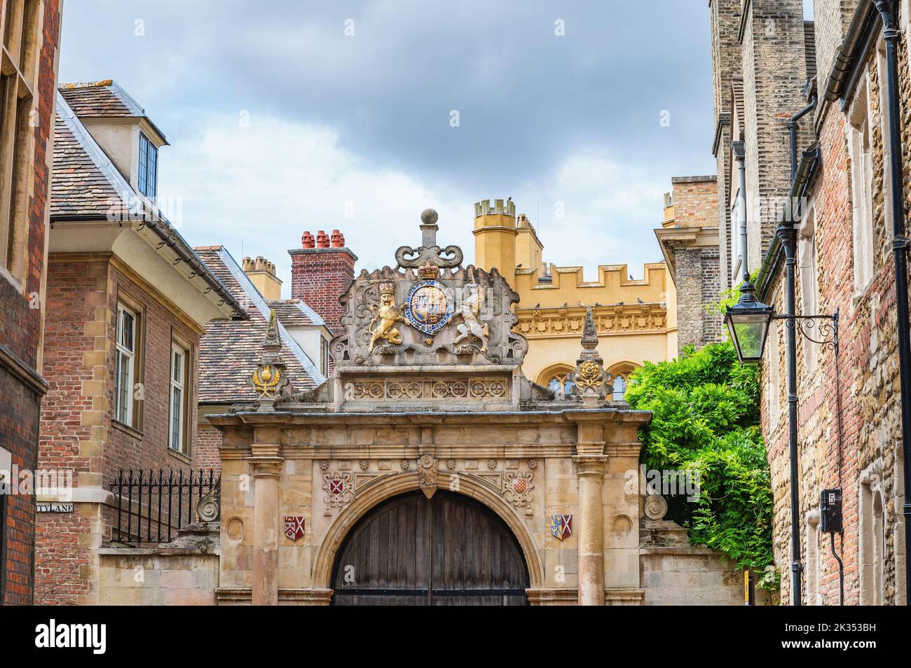 Cambridge city coat of arms hi-res stock photography and images - Alamy