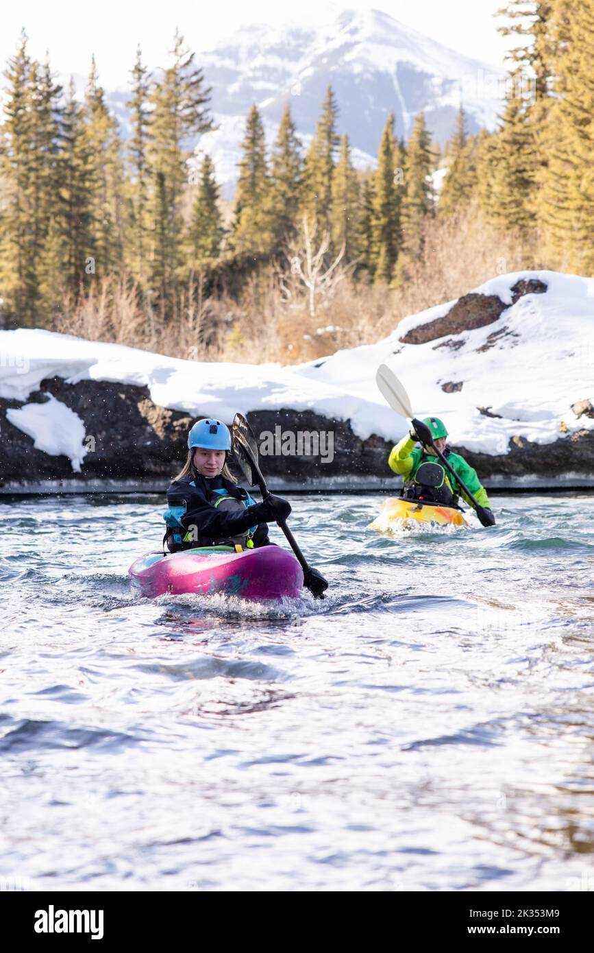 Young friends kayaking hi-res stock photography and images - Alamy