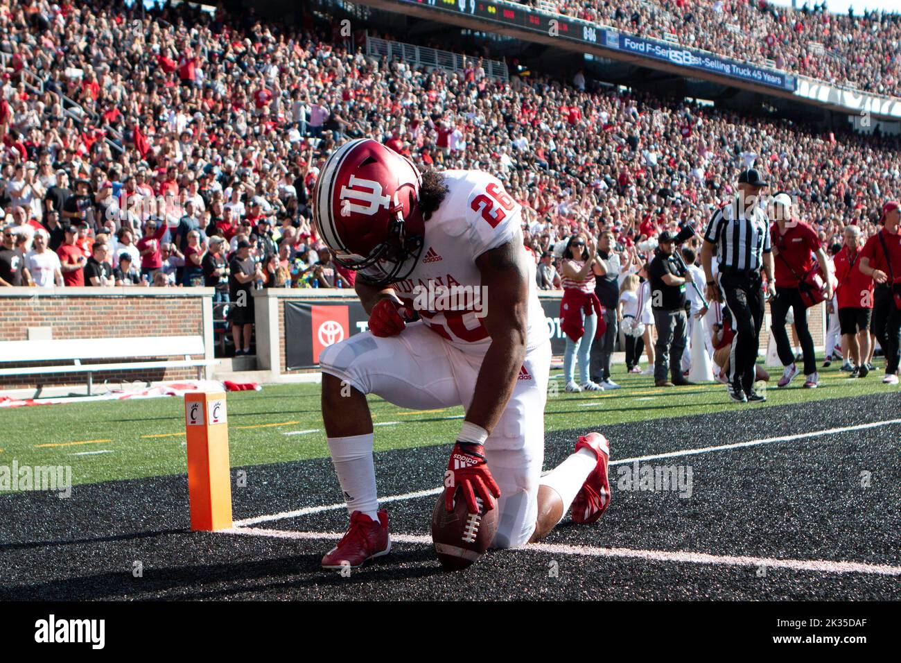 September 24, 2022: Indiana Hoosiers RB Josh Henderson scores a ...