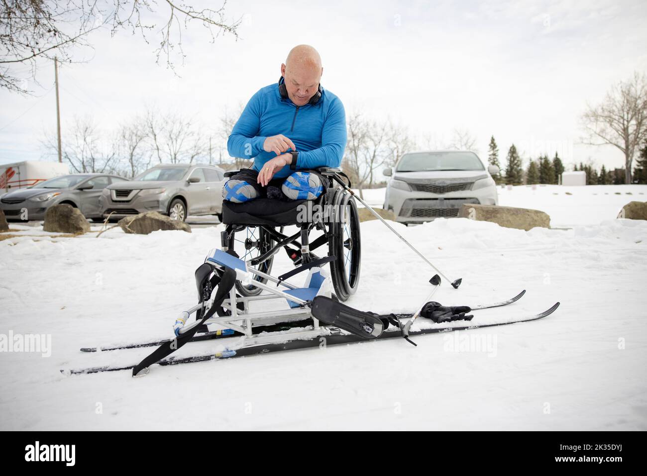 Senior wheelchair transport hi-res stock photography and images - Alamy