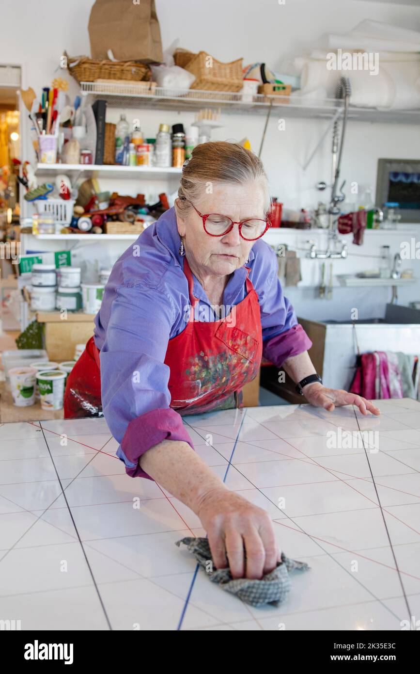 Prepare art hi-res stock photography and images - Alamy