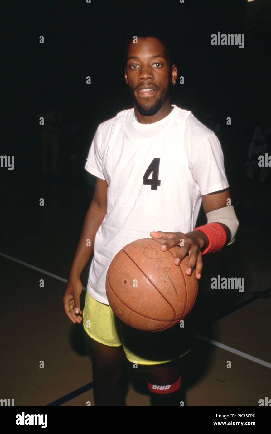 Kadeem Hardison at the Pro-Celebrity Charity Basketball Tournament on ...