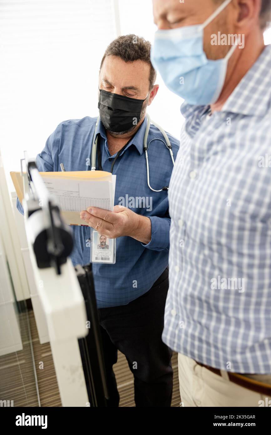 Medical record chart hi-res stock photography and images - Alamy