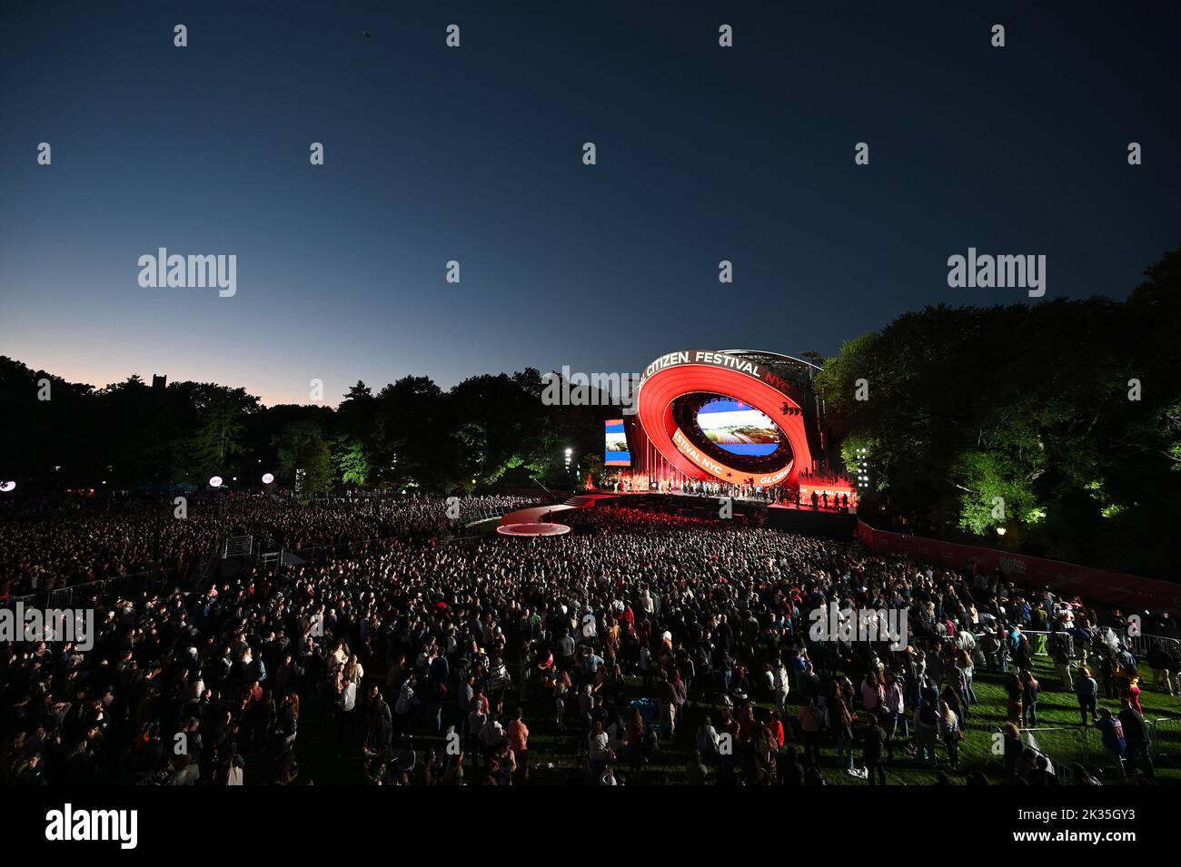 Global citizens festival hi-res stock photography and images - Alamy