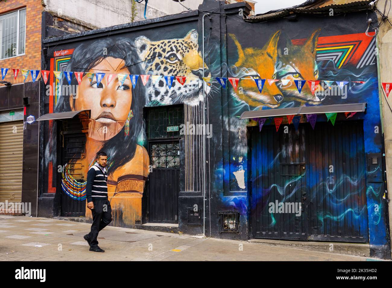 Latino art artwork hi-res stock photography and images - Alamy
