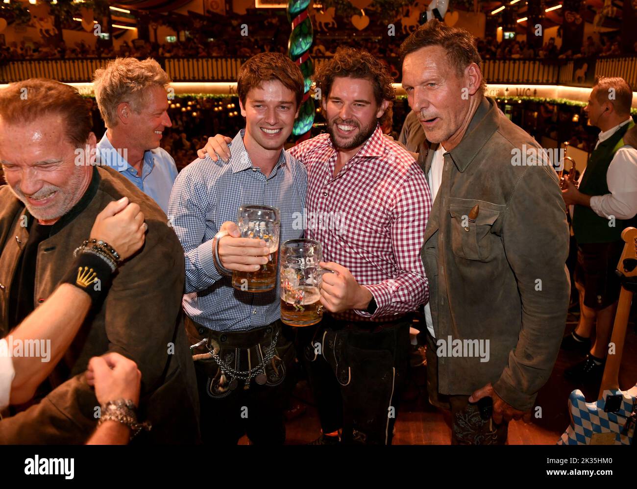 Munich, Germany. 24th Sep, 2022. Actor Arnold Schwarzenegger (l-r) his ...