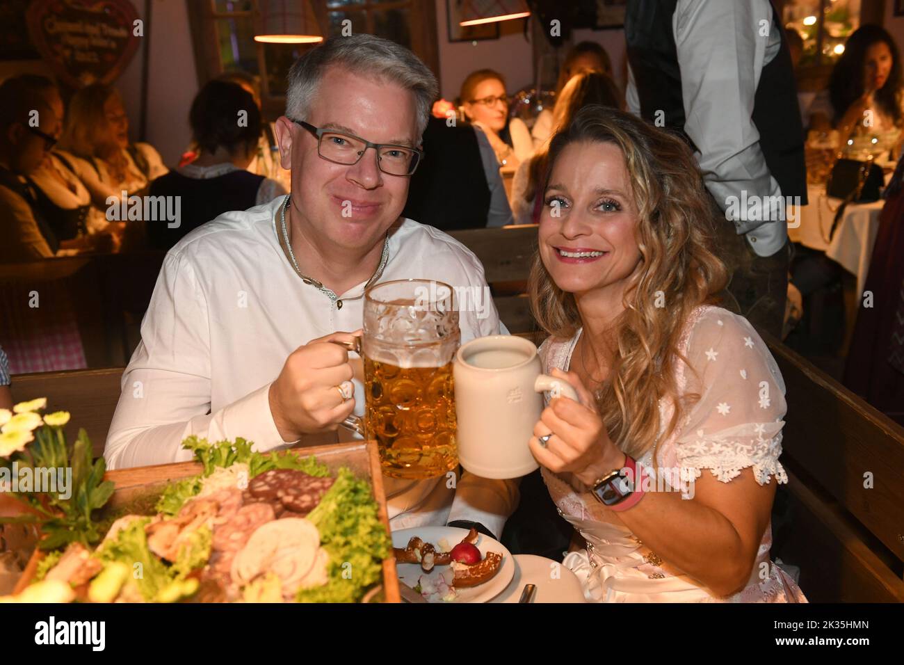 Munich, Germany. 24th Sep, 2022. Entrepreneur Frank Thelen and his wife ...