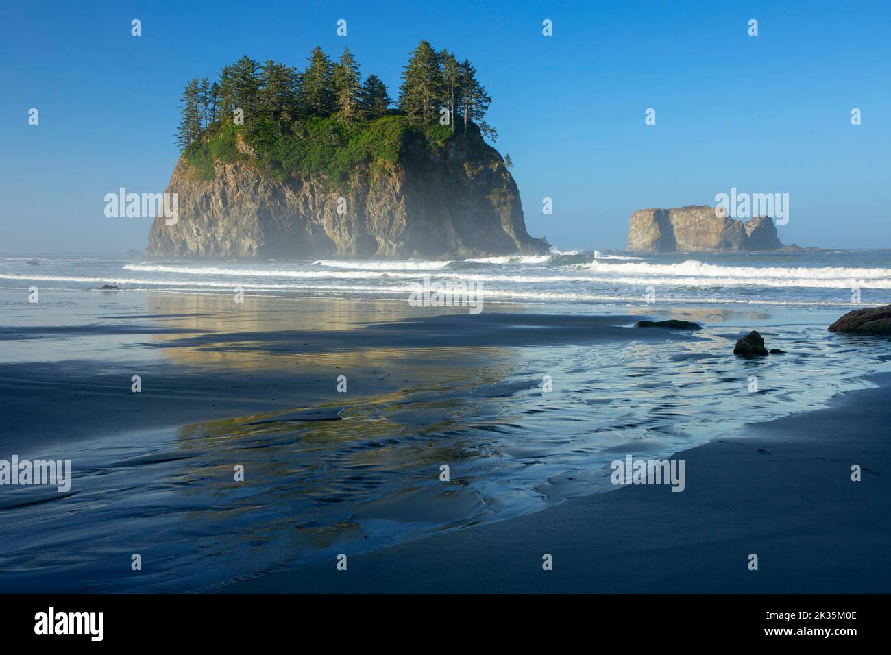Second Beach seastack, Olympic National Park, Washington Stock Photo ...