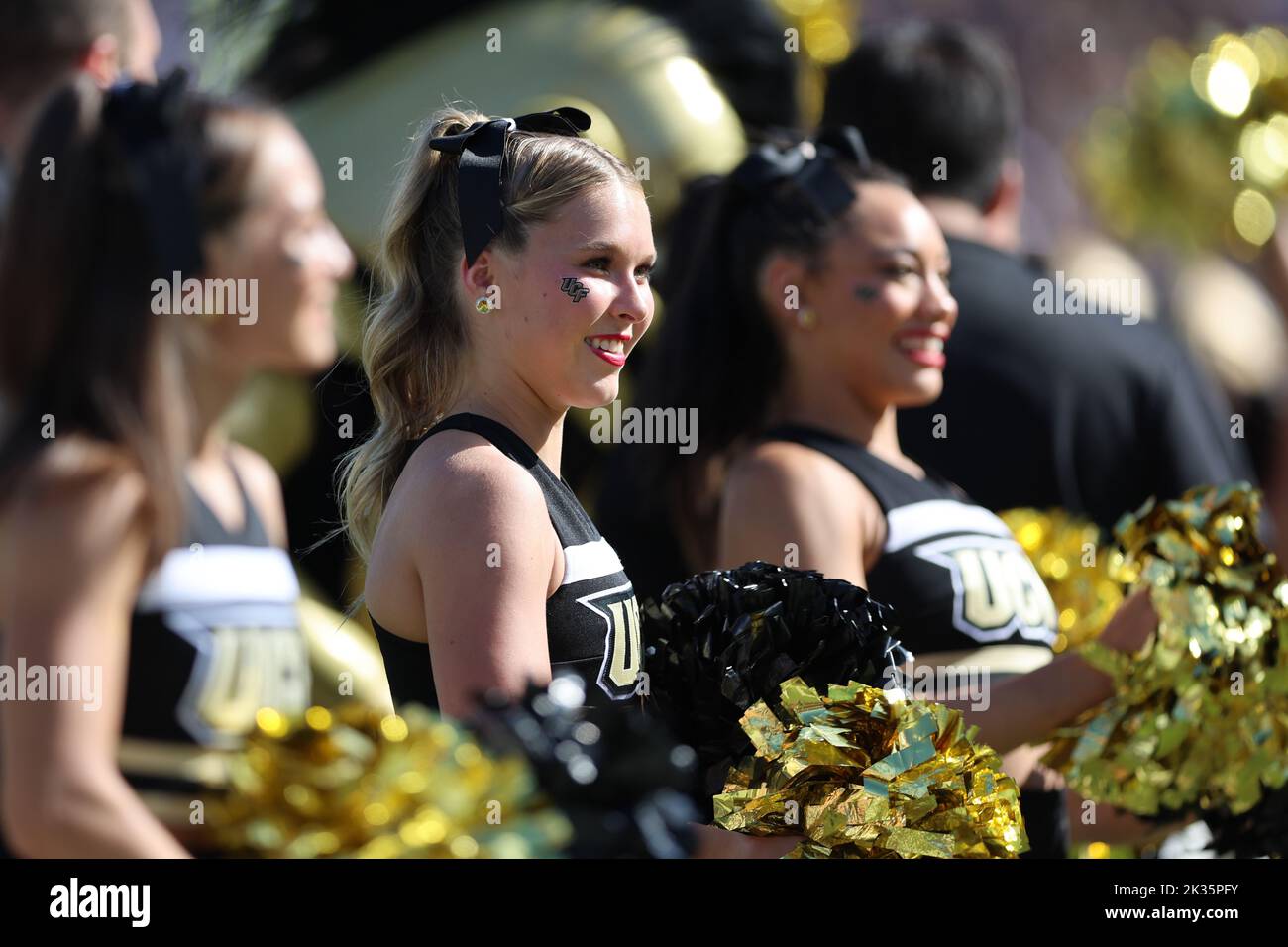 Ucf knights cheerleaders hi-res stock photography and images - Alamy