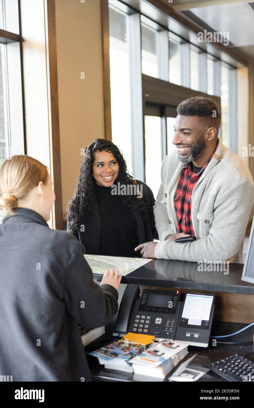 Luxury hotel lobby reception people hi-res stock photography and images ...