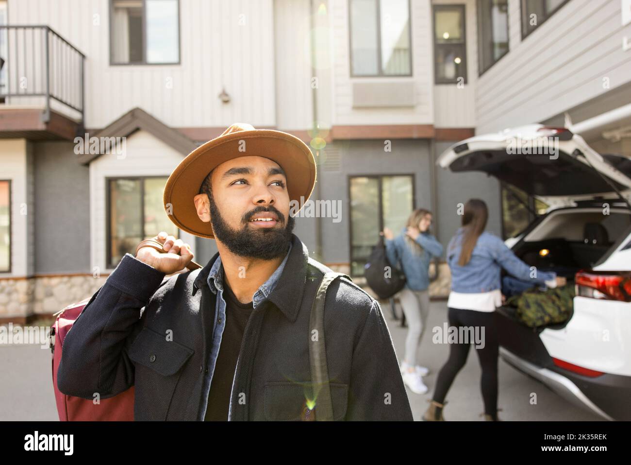 Black arriving man hi-res stock photography and images - Alamy
