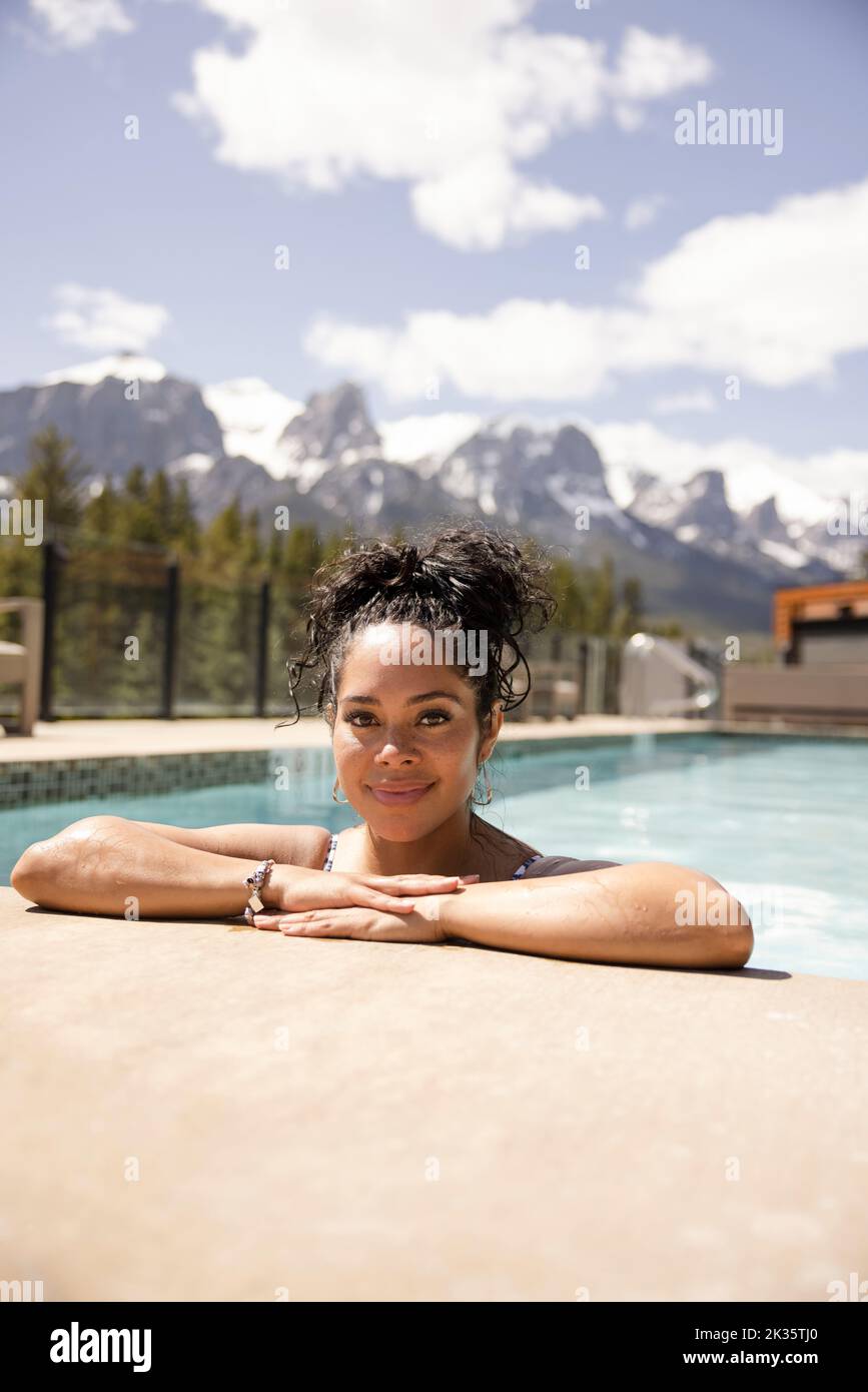 People swim in outdoor pool hi-res stock photography and images - Alamy