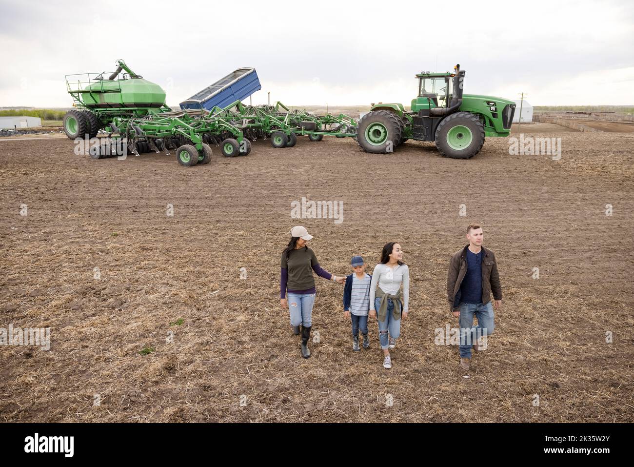 Full field equipment hi-res stock photography and images - Alamy