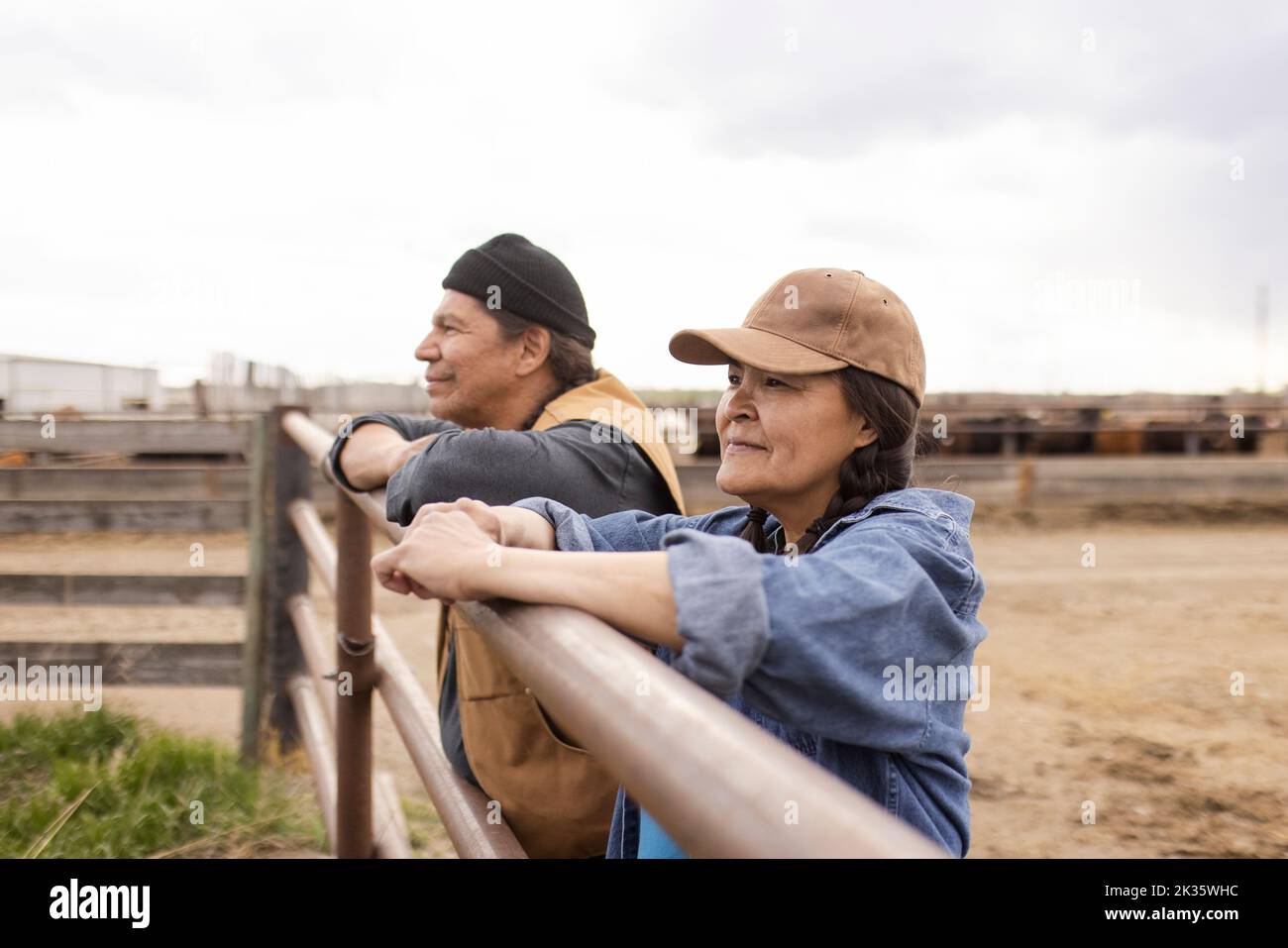 Native american couple farm hi-res stock photography and images - Alamy
