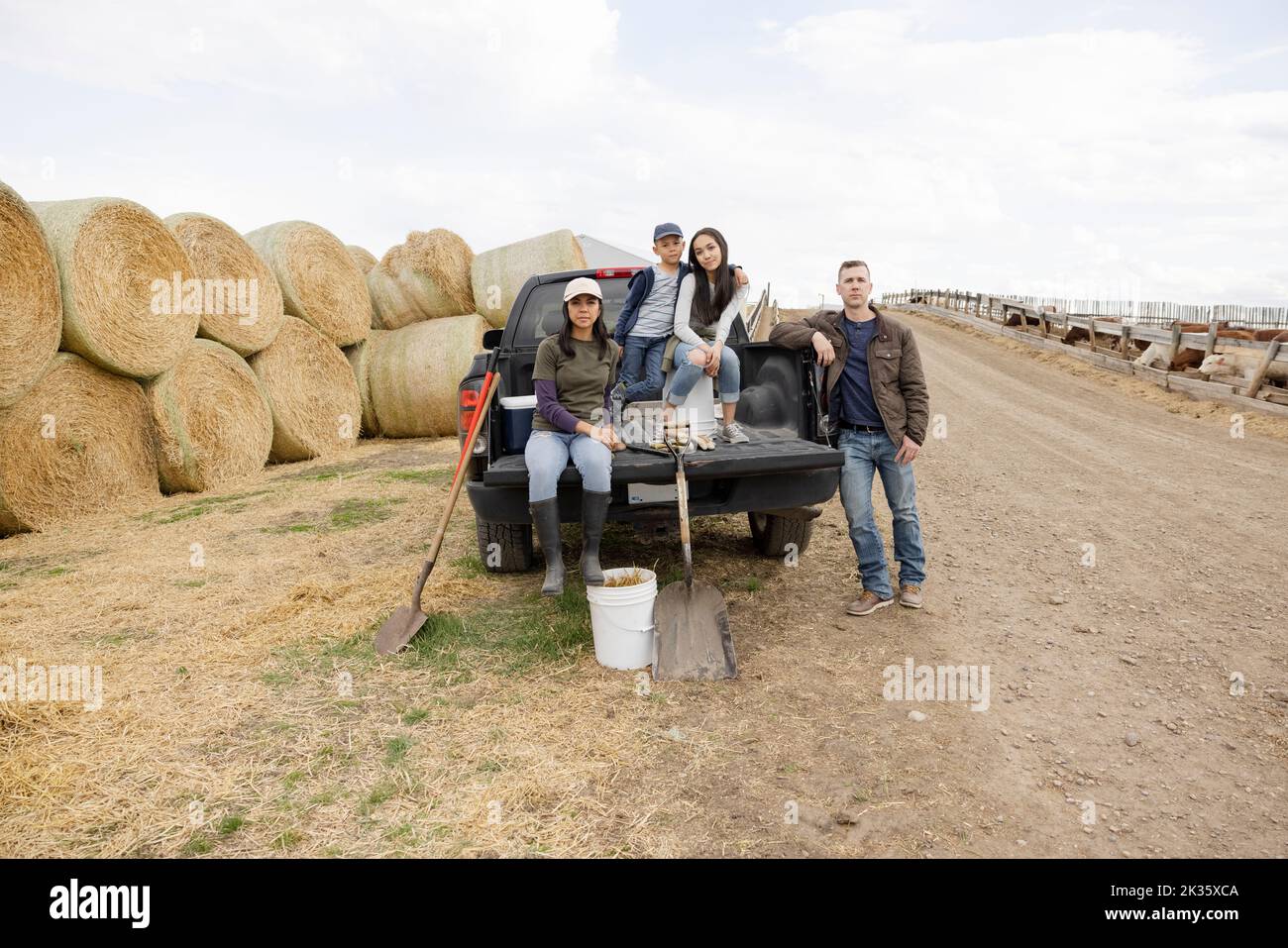 Man sitting on truck tailgate hi-res stock photography and images - Alamy