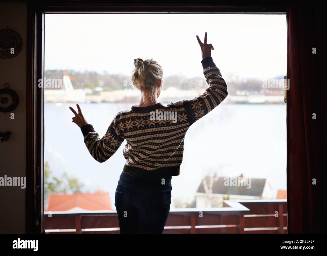 Zoom out view young female hi-res stock photography and images - Alamy