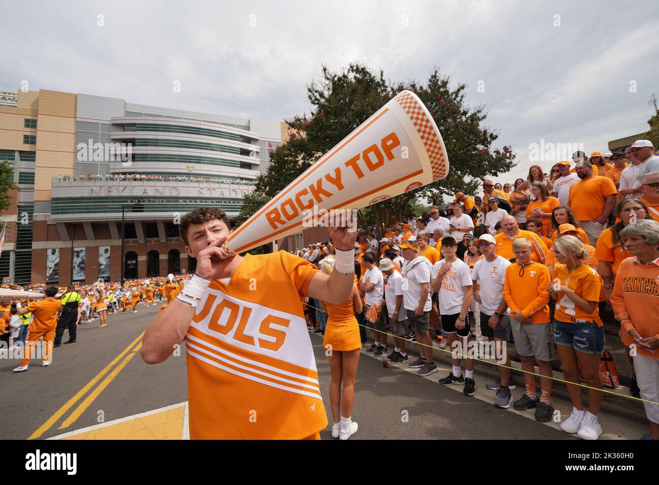 September 24, 2022: Tennessee Volunteers cheerleader before the NCAA ...