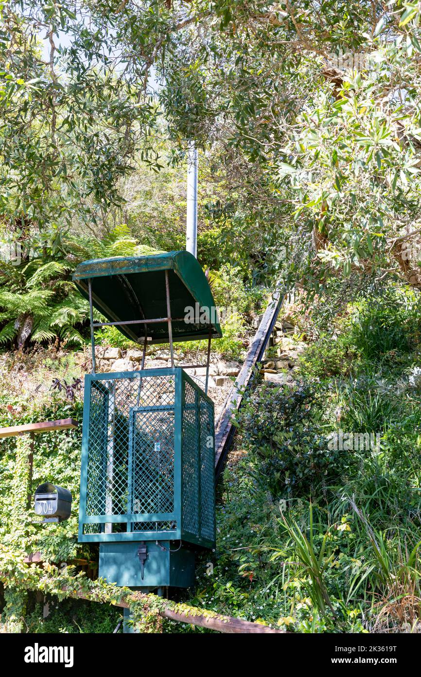 Home external lift hi-res stock photography and images - Alamy