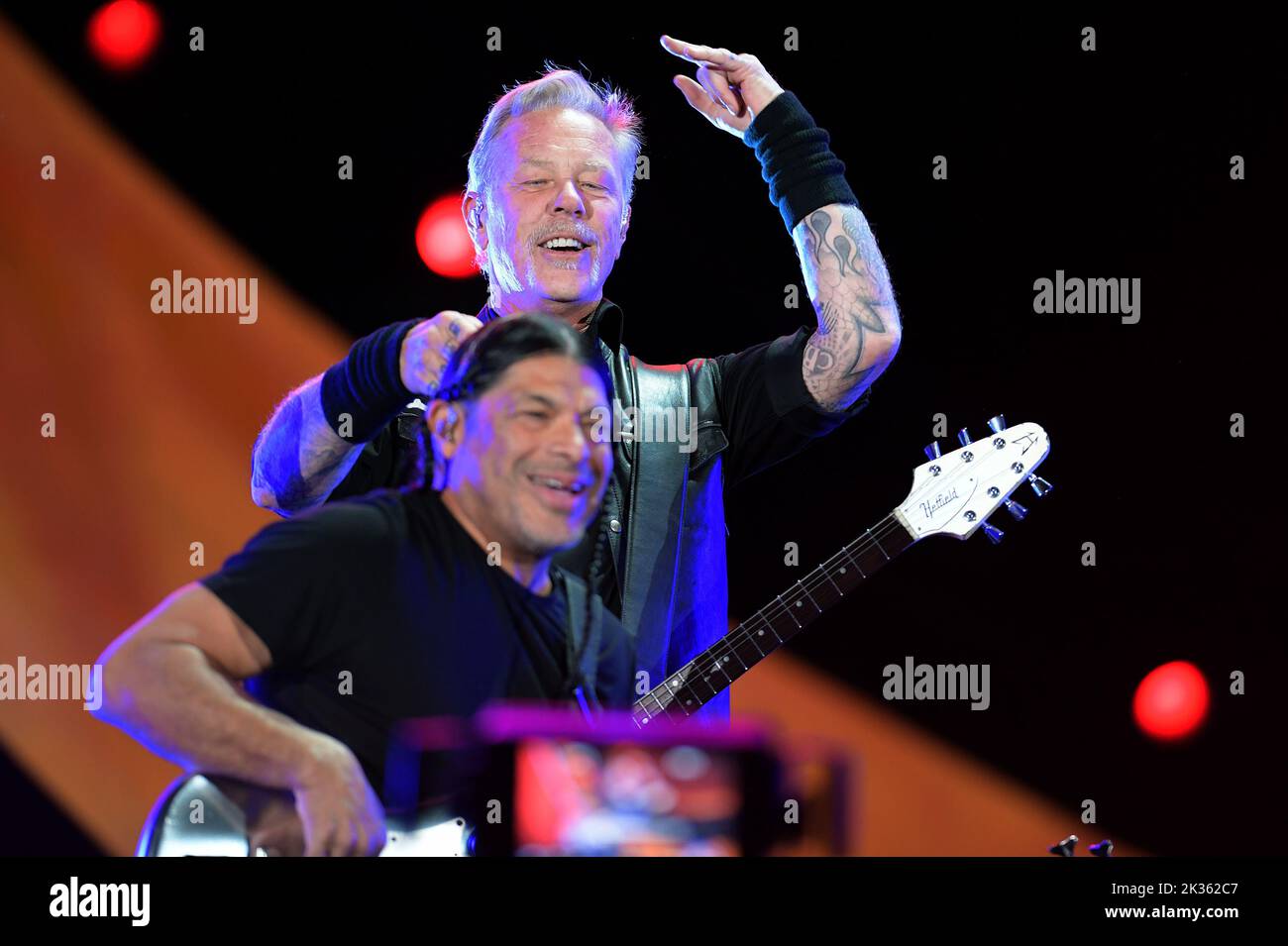 New York, USA. 24th Sep, 2022. Lead singer James Hatfield and bass ...