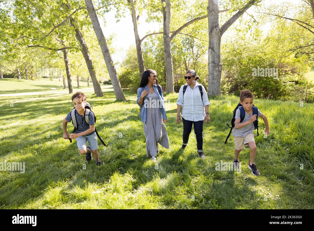 He walk in park hi-res stock photography and images - Alamy