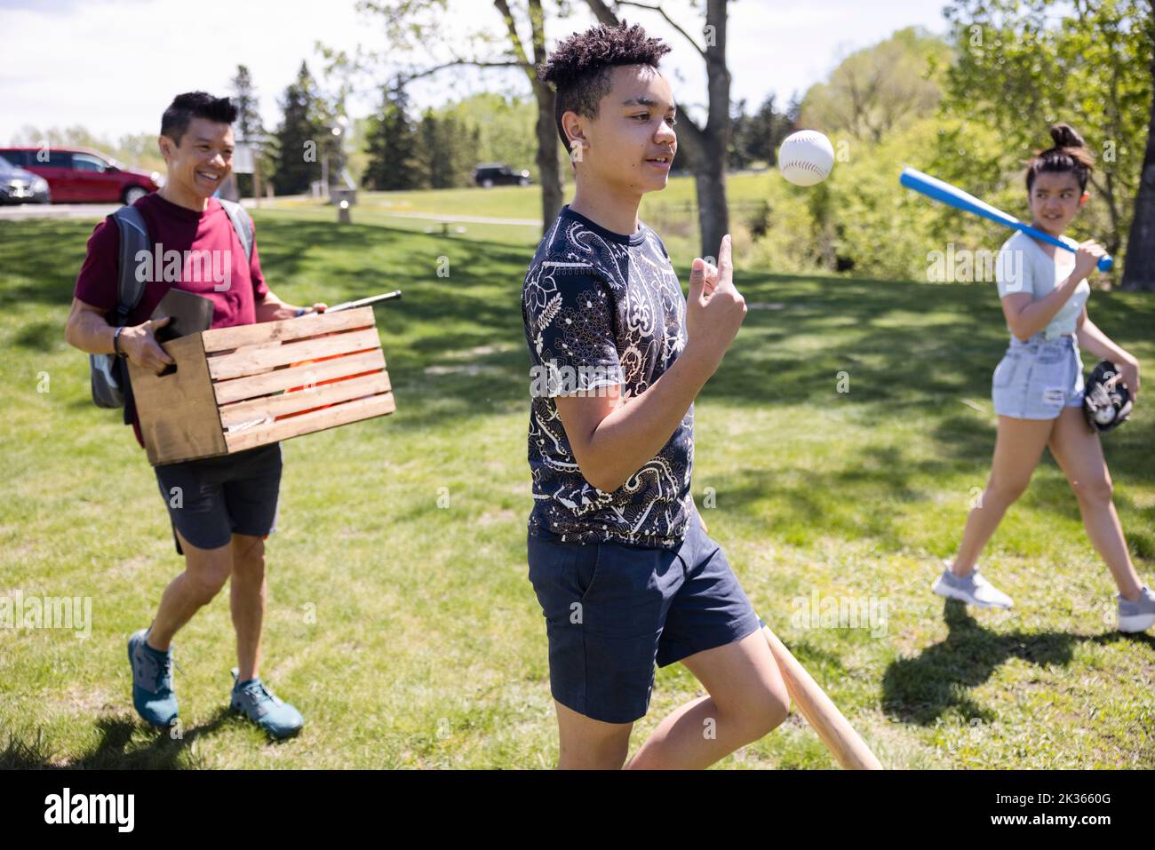 Baseball in the park hi-res stock photography and images - Alamy