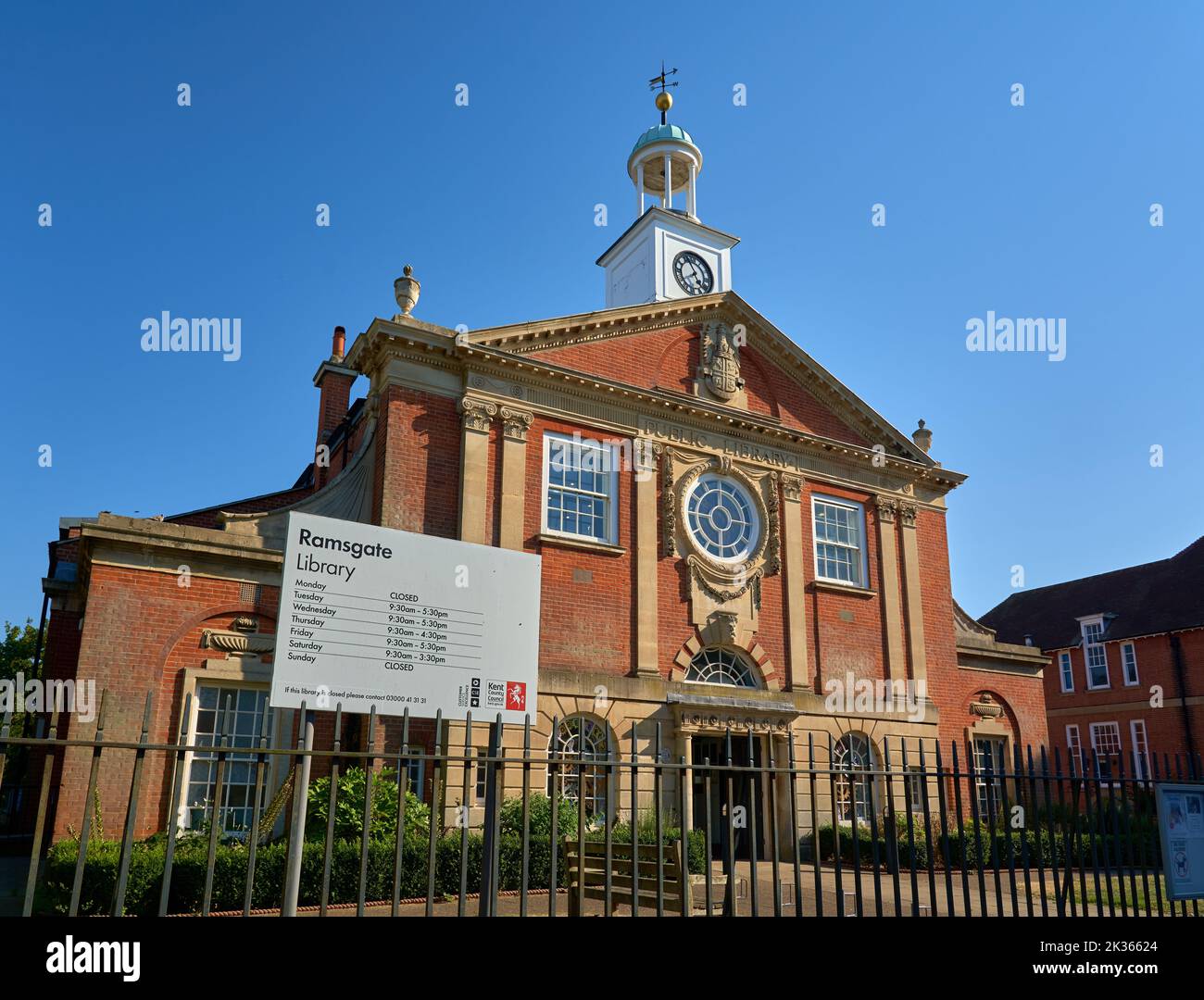 Guildford lawn hi-res stock photography and images - Alamy