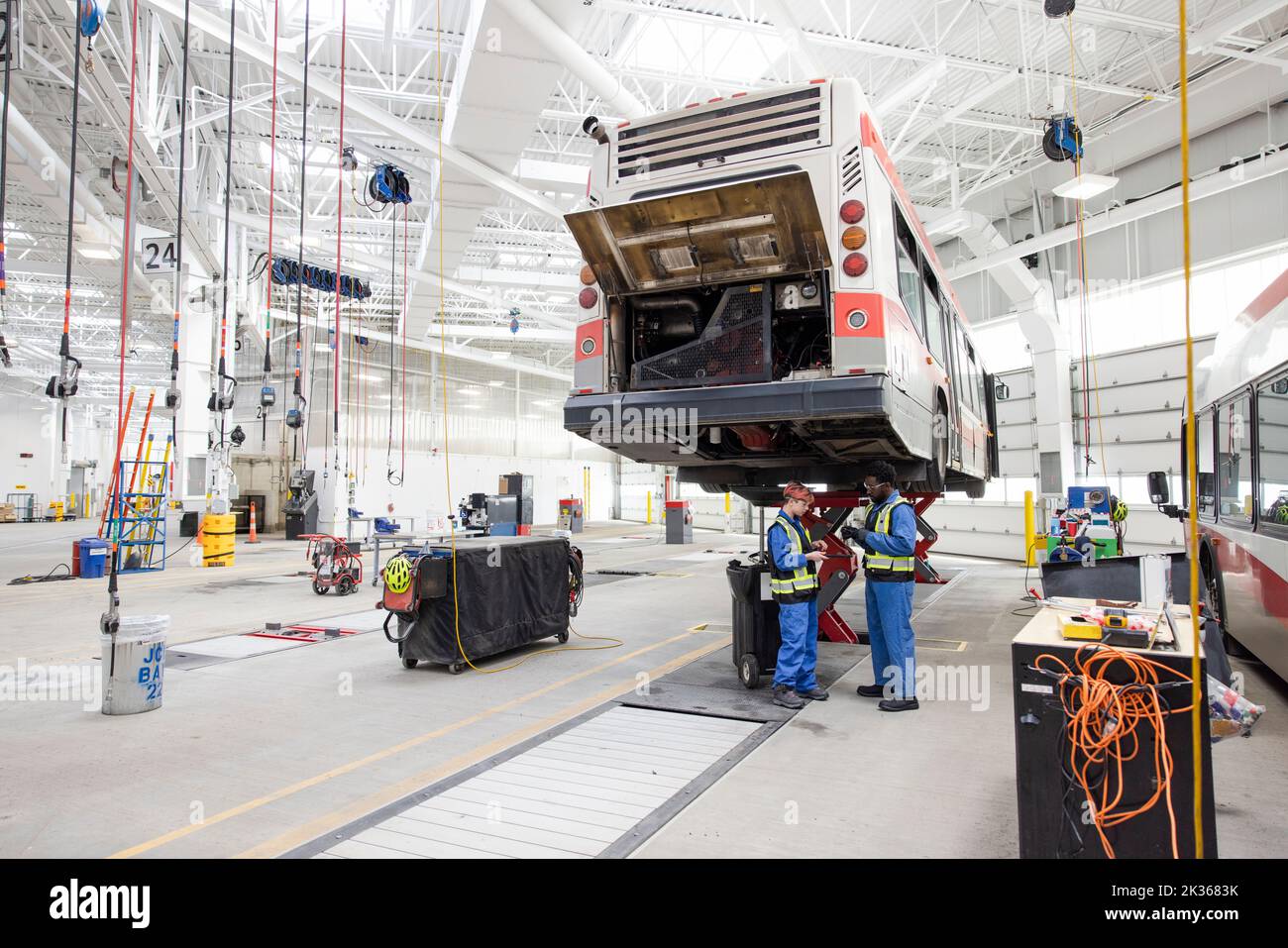 Mechanic working under bus hi-res stock photography and images - Alamy