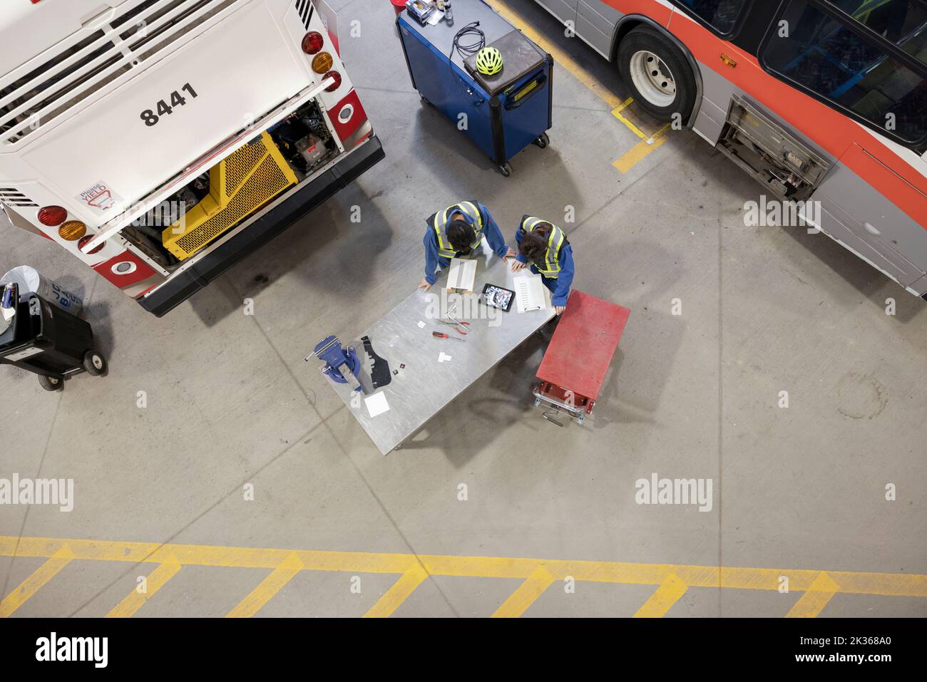 Problem bus hi-res stock photography and images - Alamy