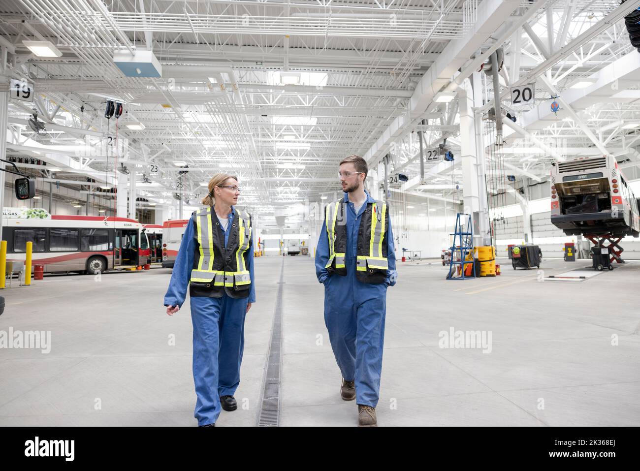 Labor walking hi-res stock photography and images - Alamy