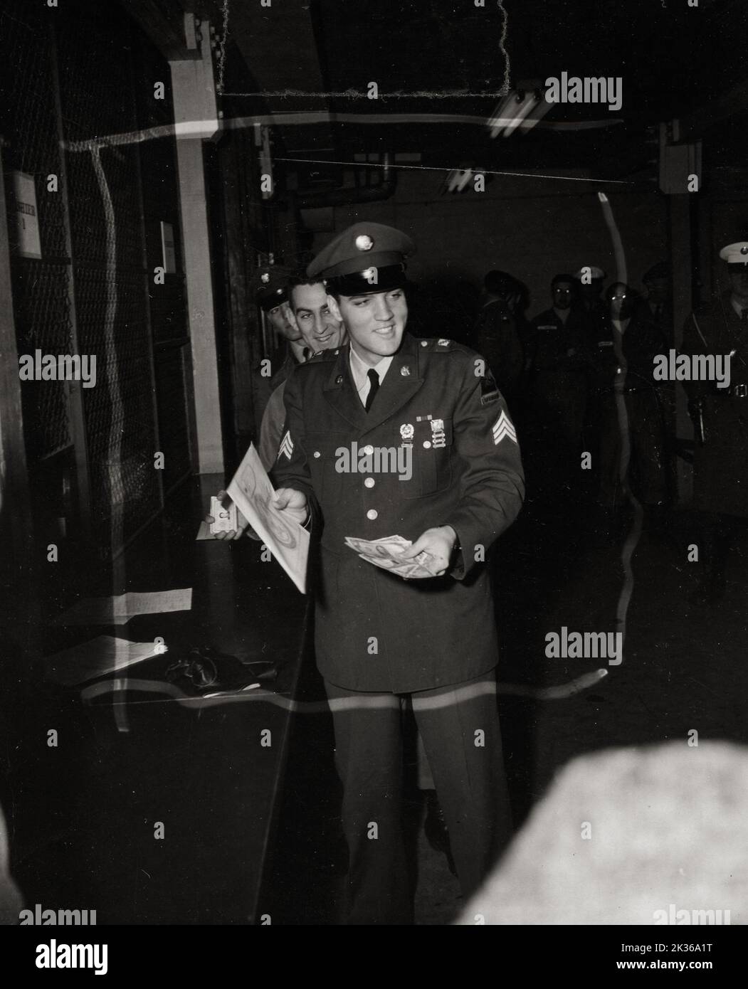 Sergeant elvis presley hi-res stock photography and images - Alamy