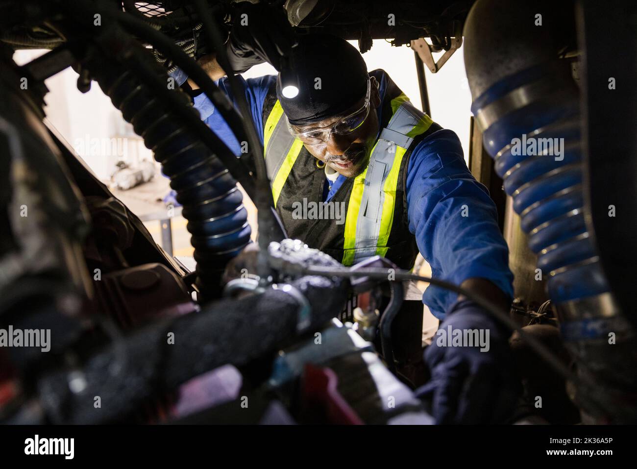 Bus engine hi-res stock photography and images - Alamy