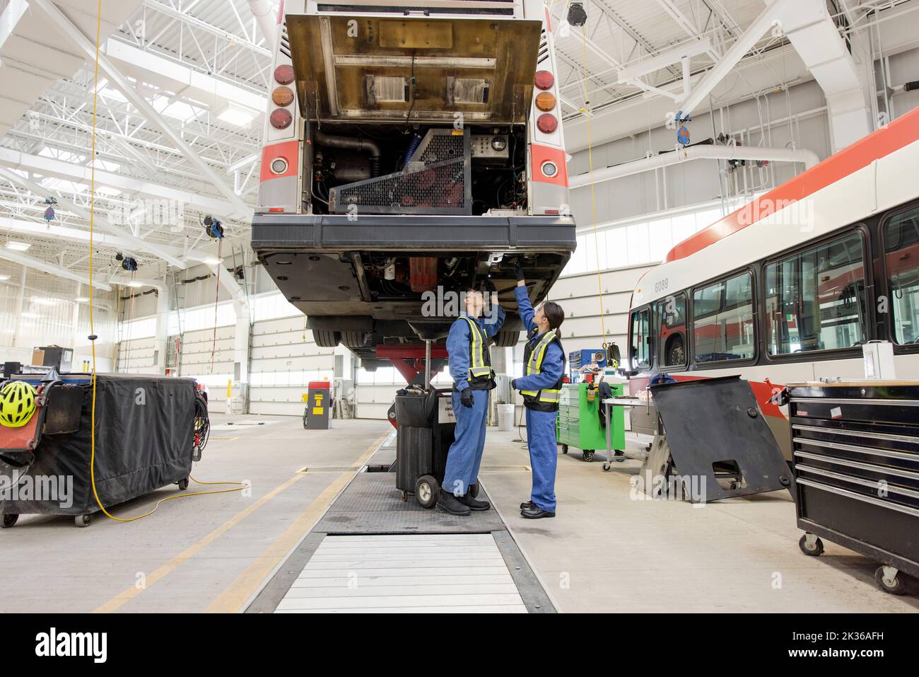 Looking under bus hi-res stock photography and images - Alamy