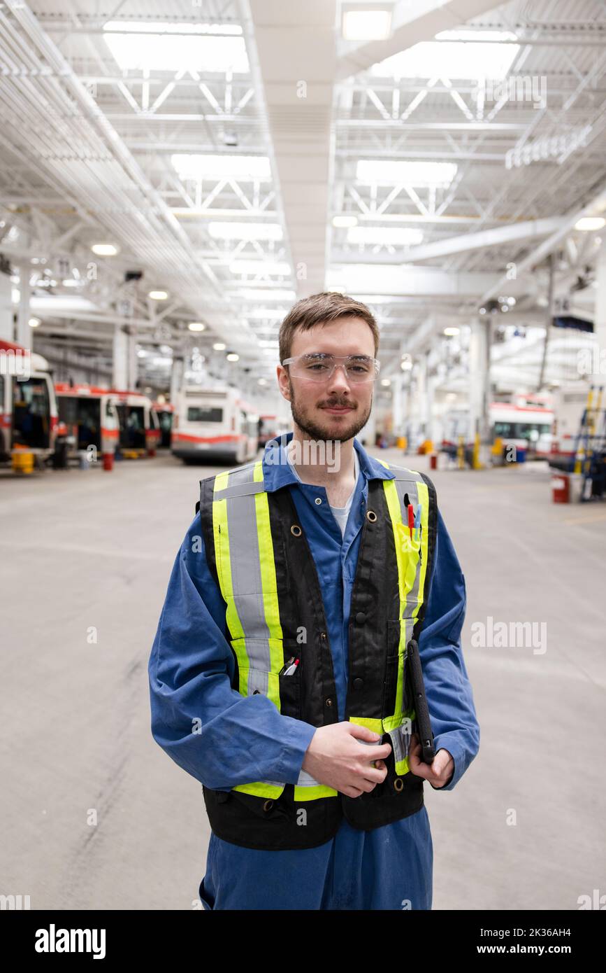 Facility worker hi-res stock photography and images - Alamy