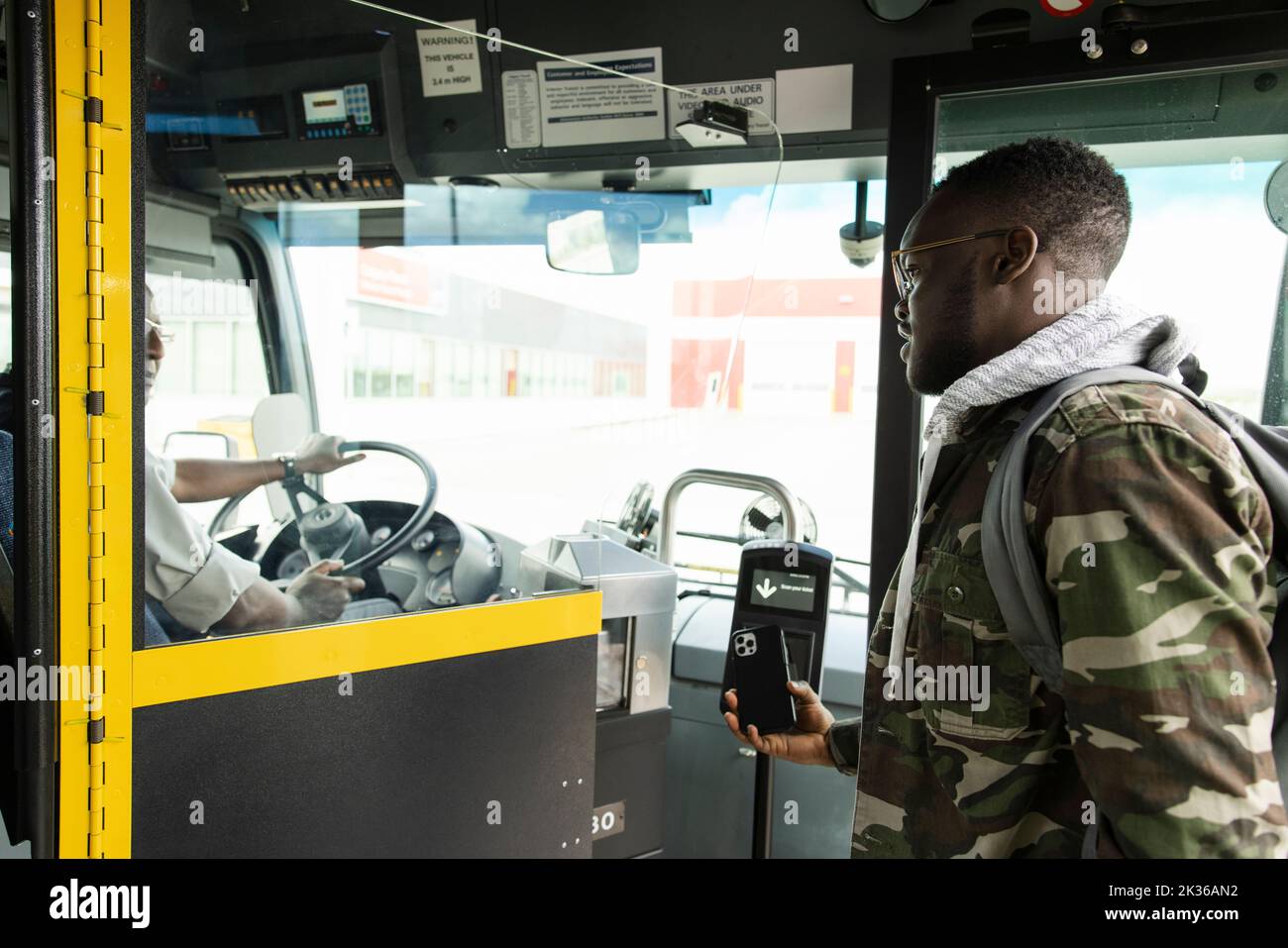 Passenger bus scanning card hi-res stock photography and images - Alamy