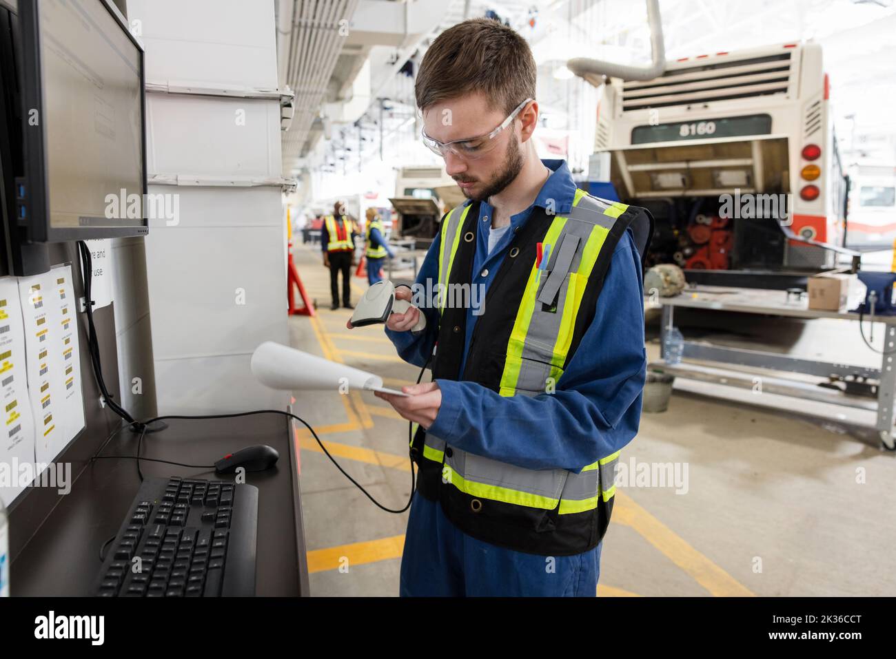 Computer facility hi-res stock photography and images - Alamy