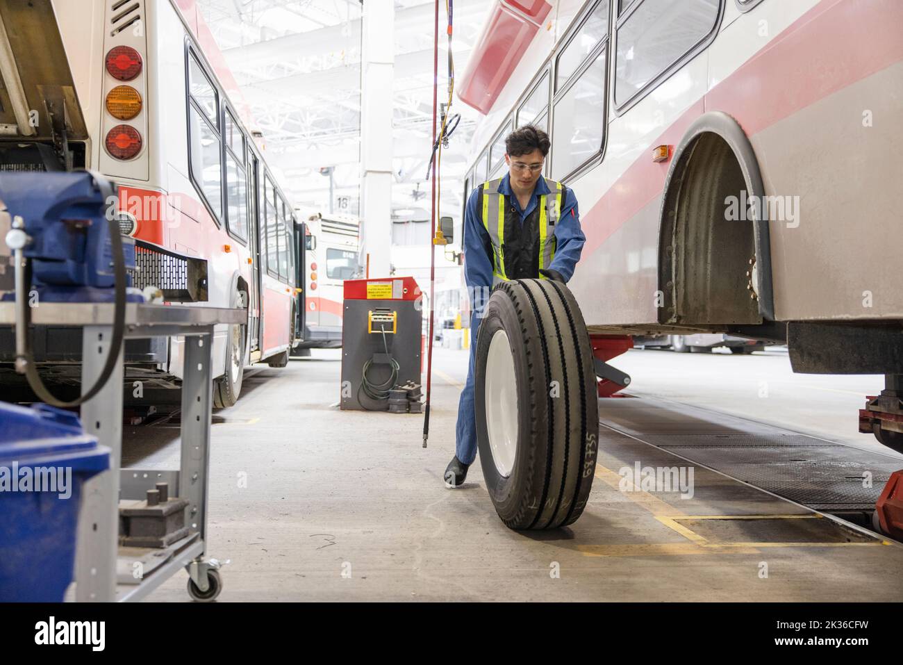 Bus wheel tire hi-res stock photography and images - Alamy