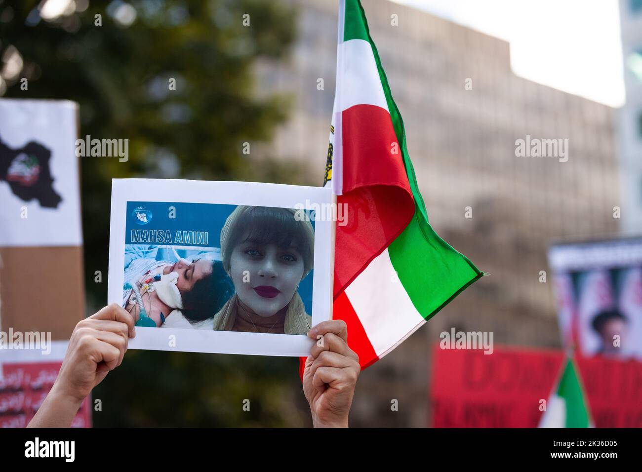 Portrait of mahsa amini hi-res stock photography and images - Alamy