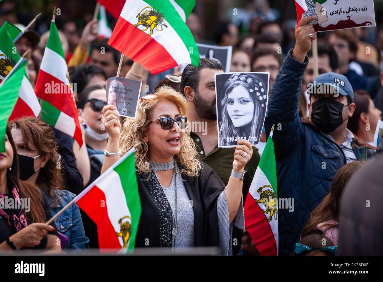 Portrait of mahsa amini hi-res stock photography and images - Alamy