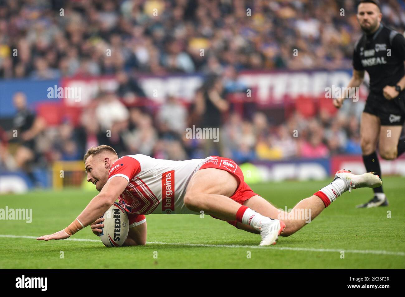 Manchester, England -24th September 2022 - Matty Lees of St Helens ...