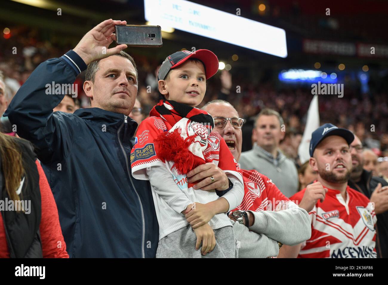 Manchester, England -24th September 2022 - St. Helens fans. Rugby ...