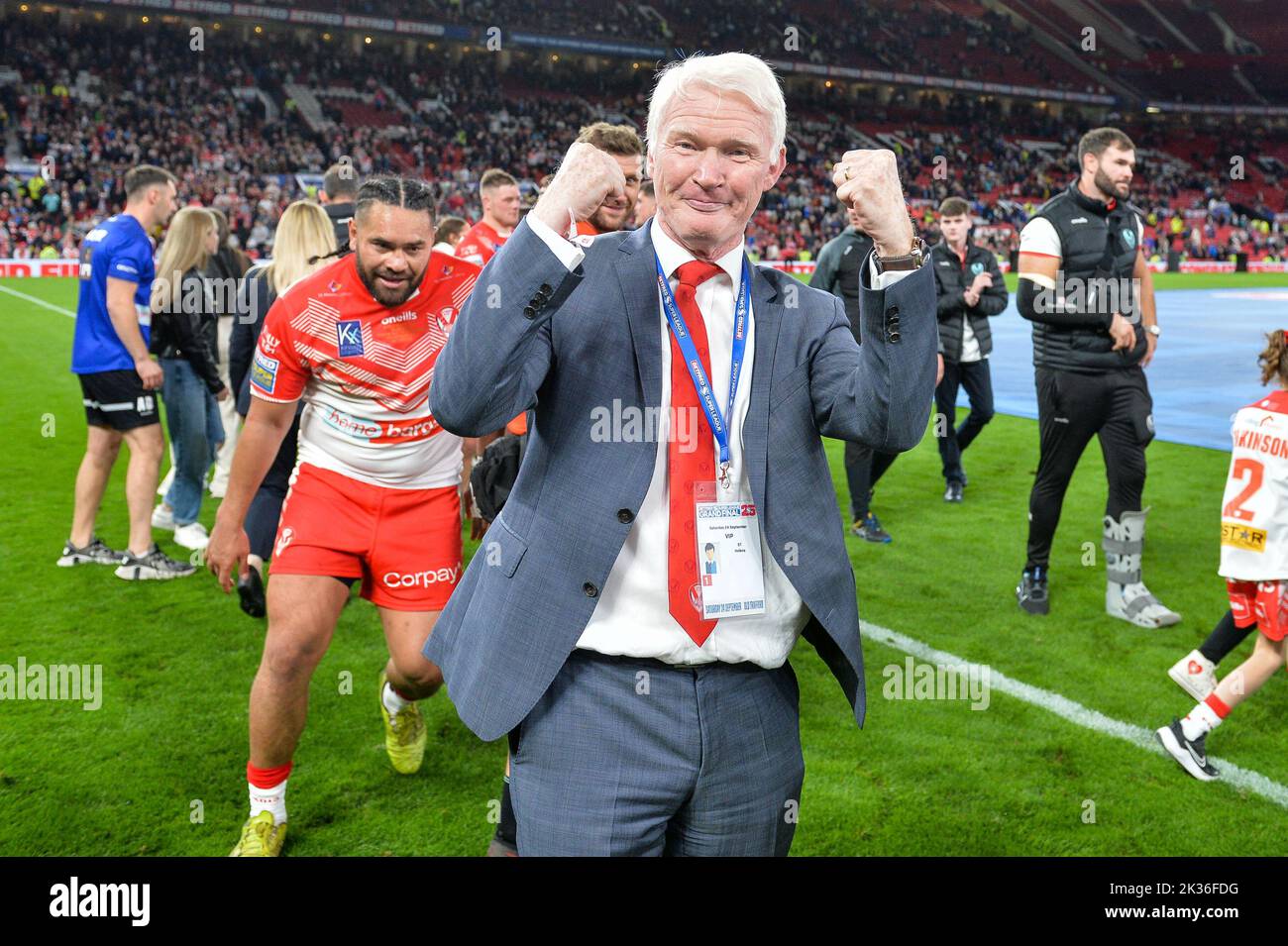 Manchester, England -24th September 2022 - St. Helens Chairman Eamon ...