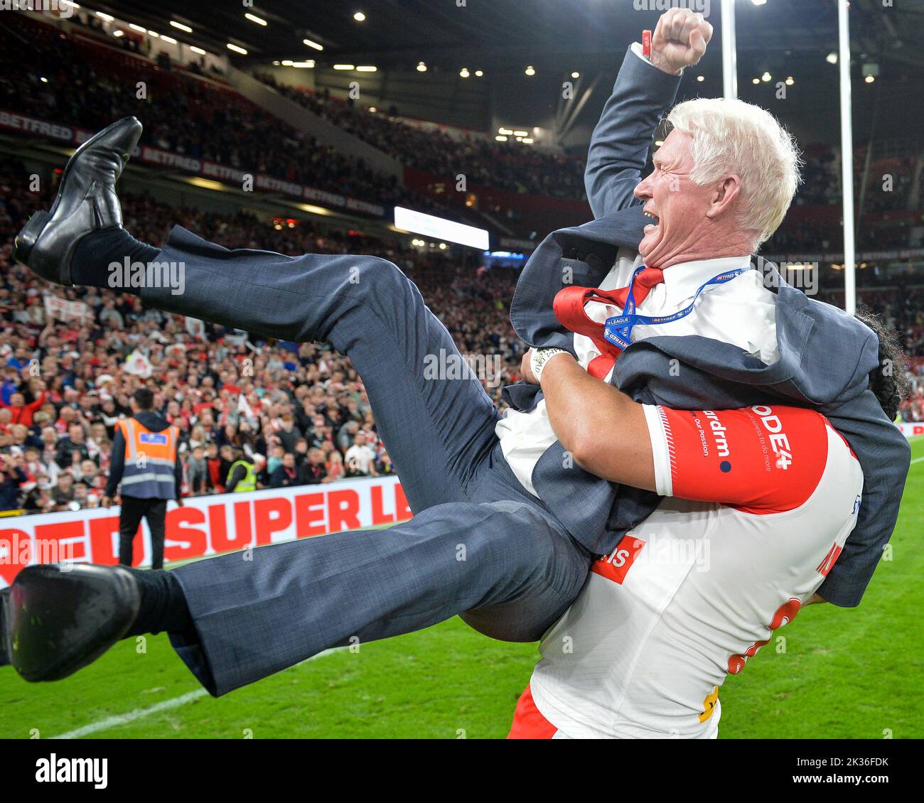 Manchester, England -24th September 2022 - St. Helens Chairman Eamon ...