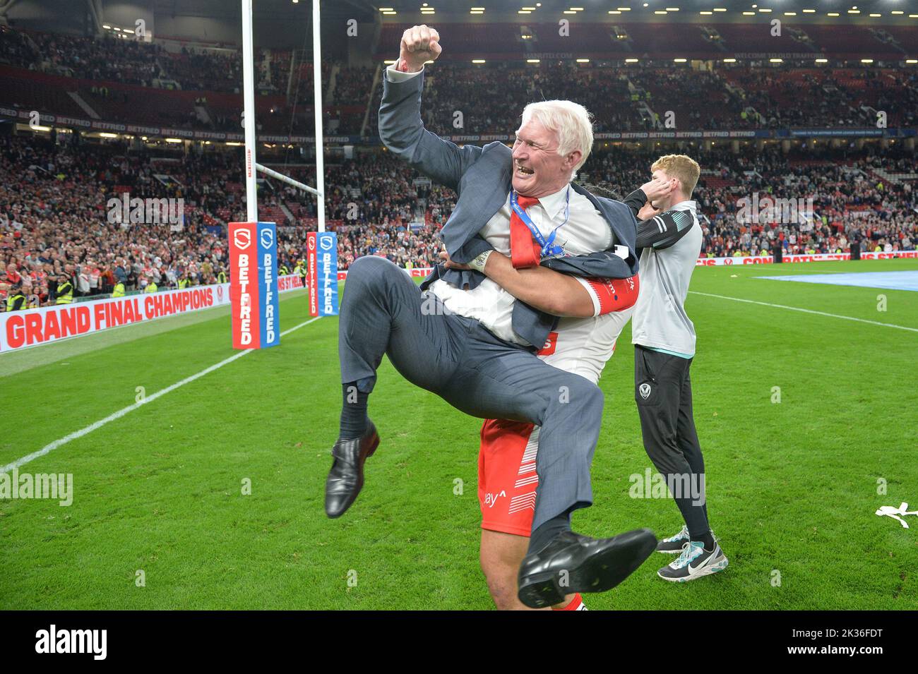 Manchester, England -24th September 2022 - St. Helens Chairman Eamon ...