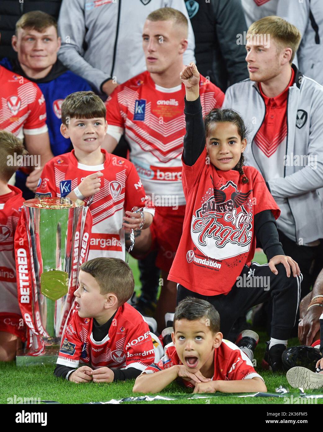 Manchester, England -24th September 2022 - St. Helens players families ...