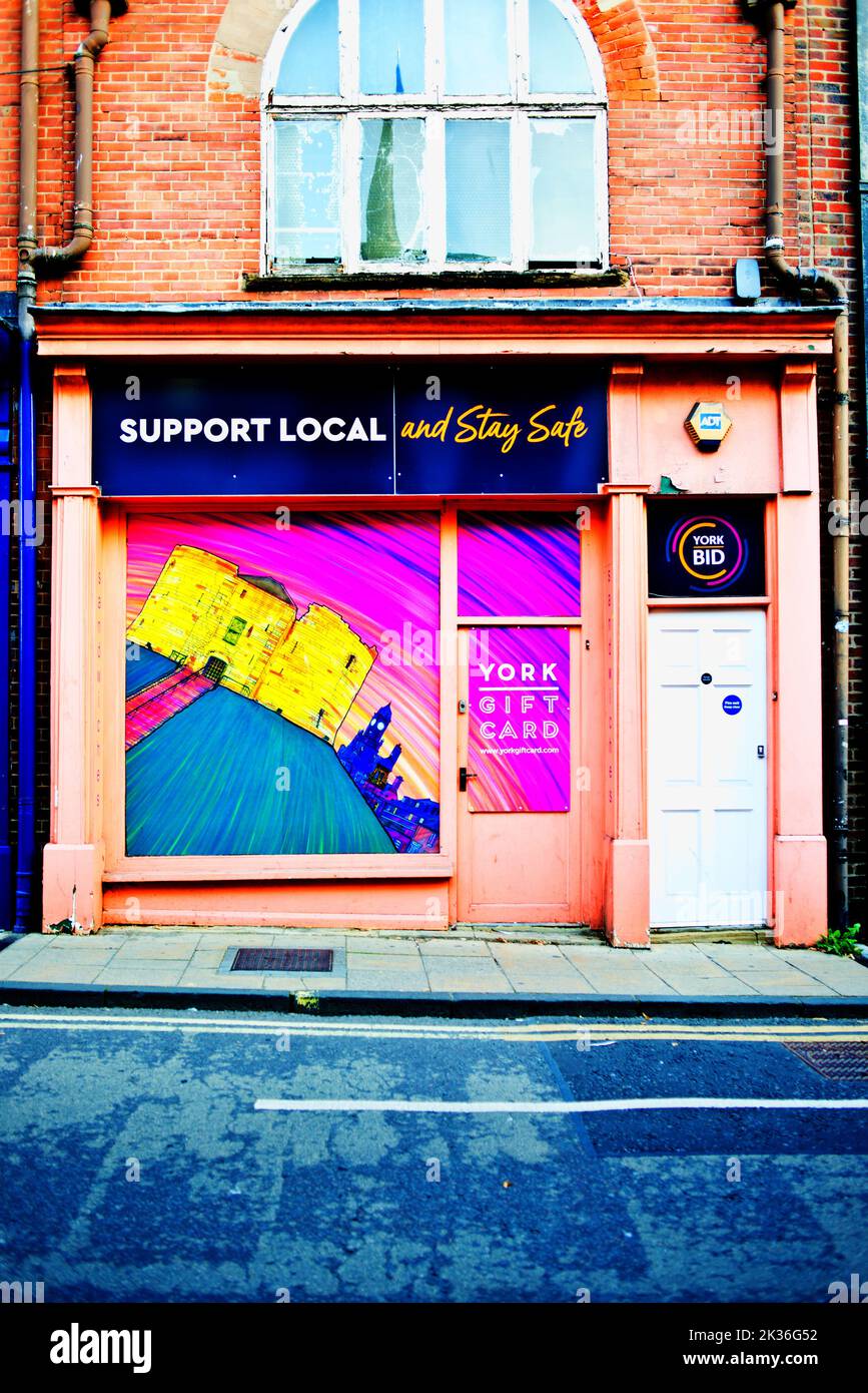 Support Local Shops, Coppergate, York, England Stock Photo - Alamy