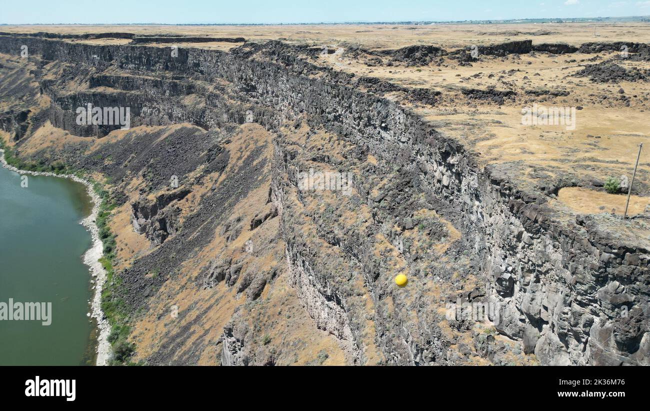 A high-angle shot of the Snake River in the Shoshone falls park Stock ...