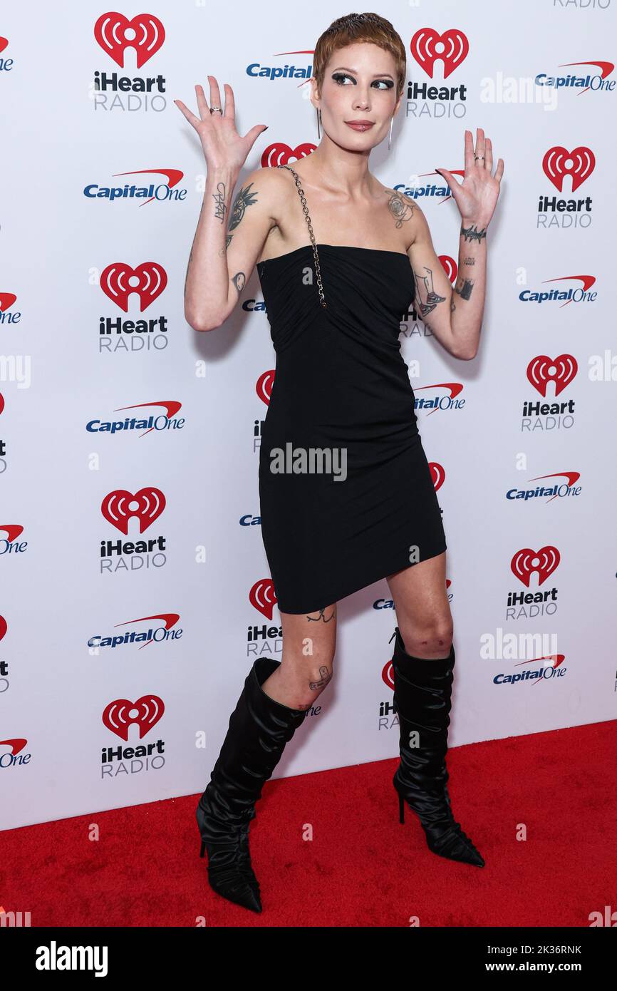 LAS VEGAS, NEVADA, USA - SEPTEMBER 24: Halsey (Ashley Nicolette ...