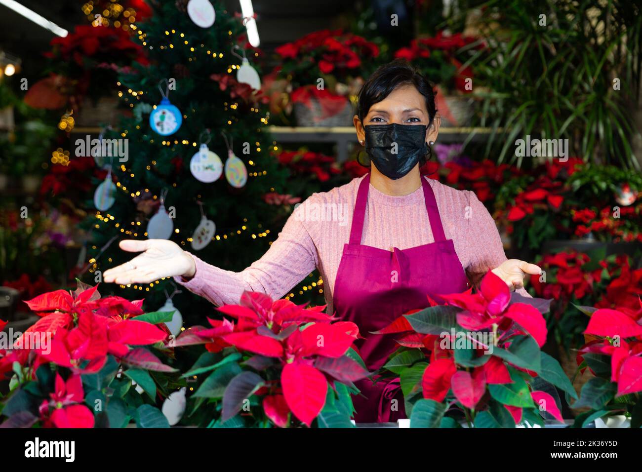 Cuban female worker hi-res stock photography and images - Alamy