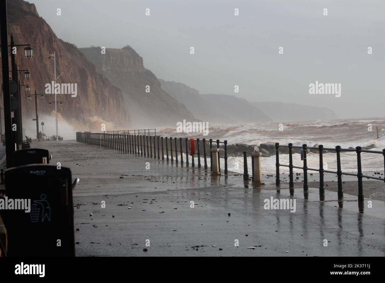Weather tides high winds hi-res stock photography and images - Alamy