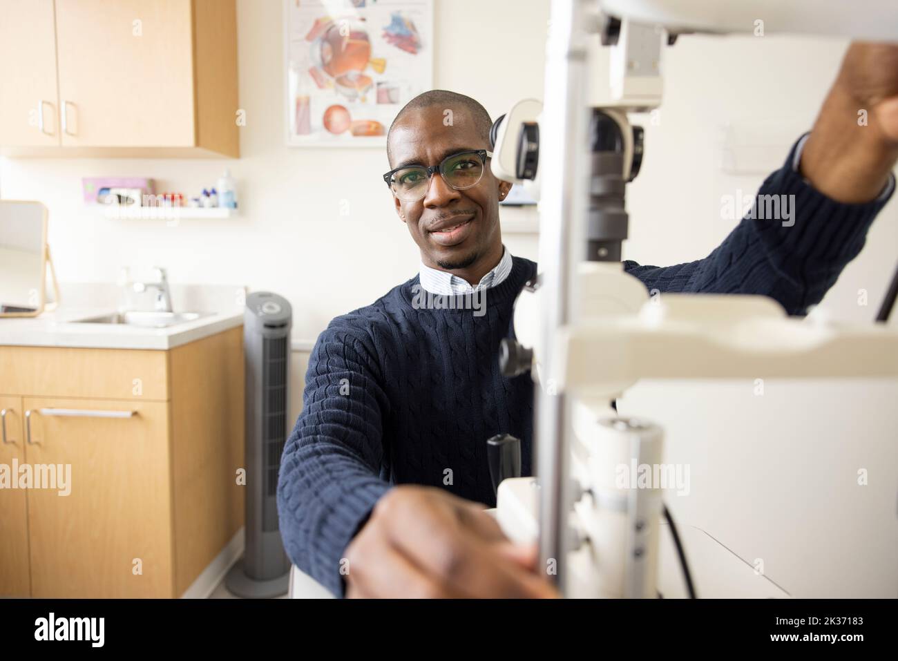 Looking up into a lamp hi-res stock photography and images - Alamy